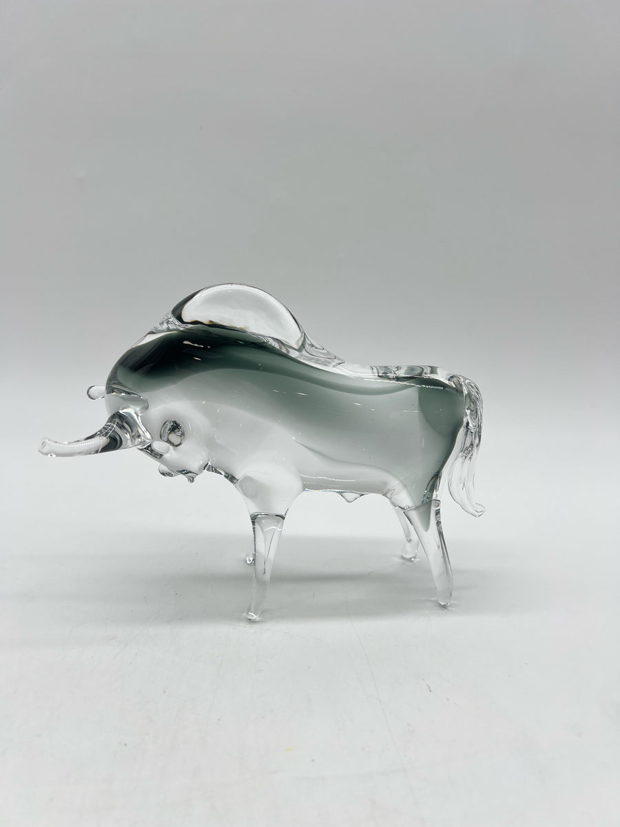 PAPER WEIGHT GLASS BULL – Consign & Design