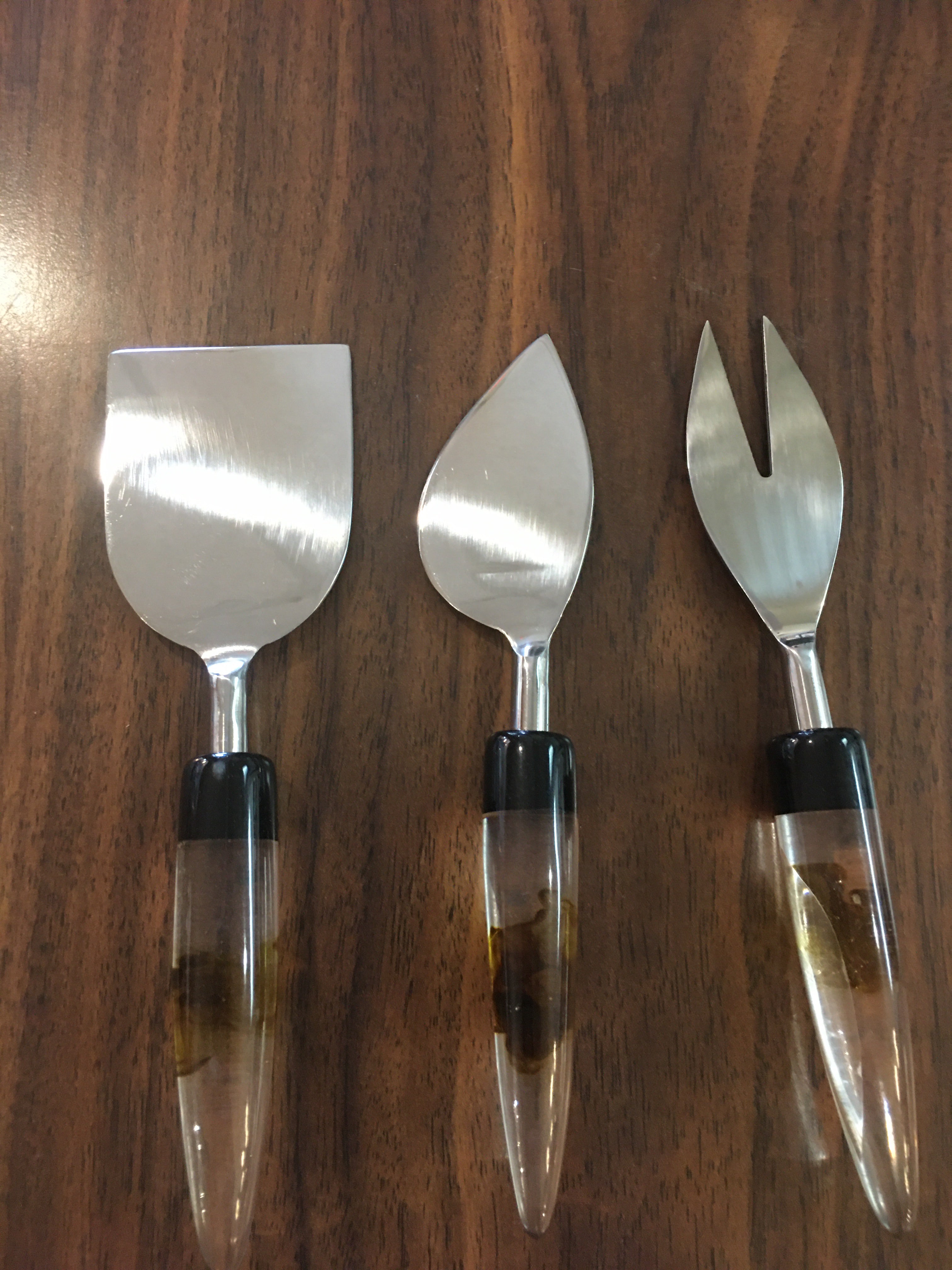 OVAL HANDLE CHEESE SET OF 3 – Consign & Design