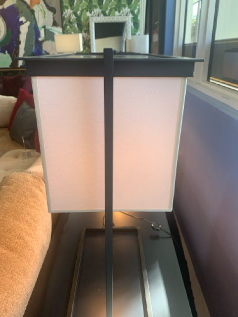 HOLLY HUNT DITAL TABLE LAMP BLACK BASE WHITE SHADE – Consign & Design